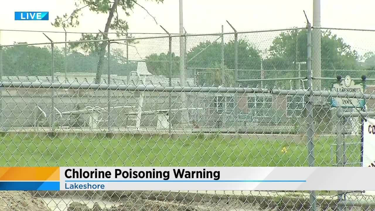 Cloud of chlorine gas at Florida pool sends 5 kids to hospital