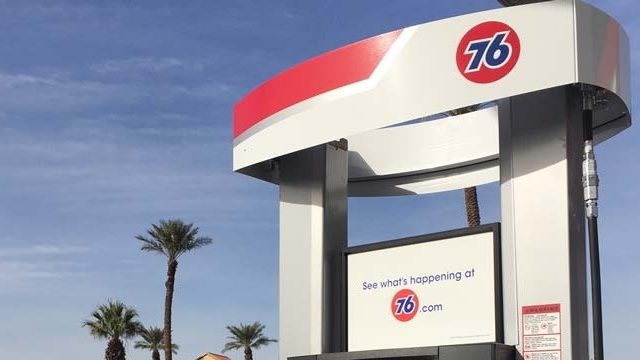 '76' gas station offers $0.76 gas for limited time only